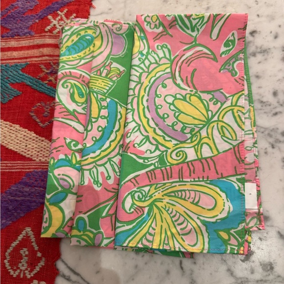 Lilly Pulitzer | Dining | Lilly Pulitzer Set Of Three Napkins New ...